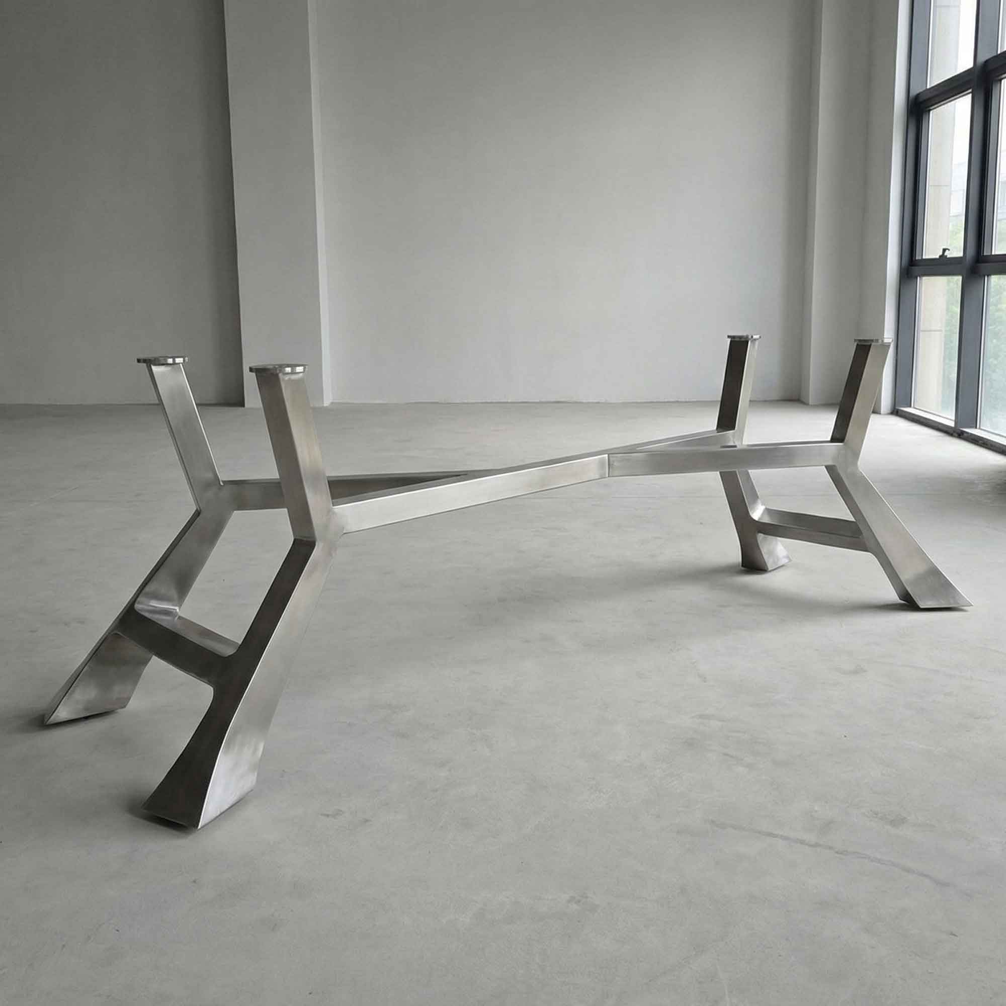 RADICI design table frame – Organic root look